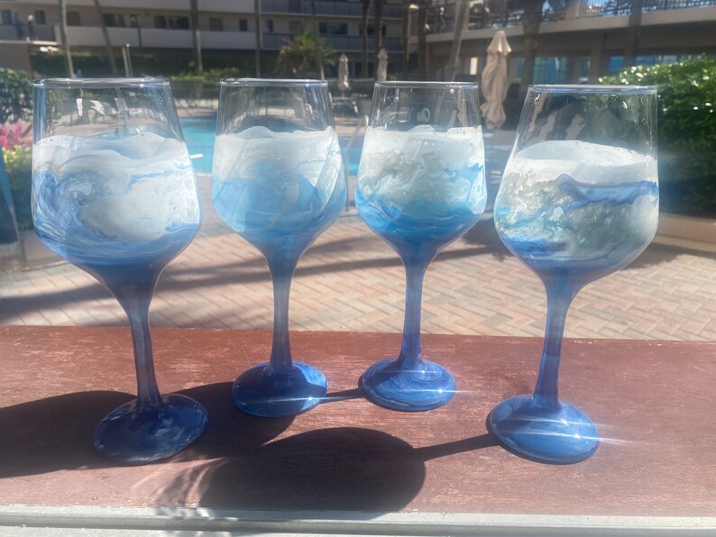 Made to Order: Resin Wave Wine Glass Set - Etsy