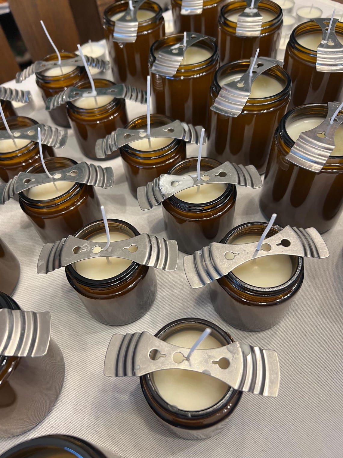 Velvet Fig - Hand-poured 8oz Soy Wax Candle - Amber Glass Jar With ...