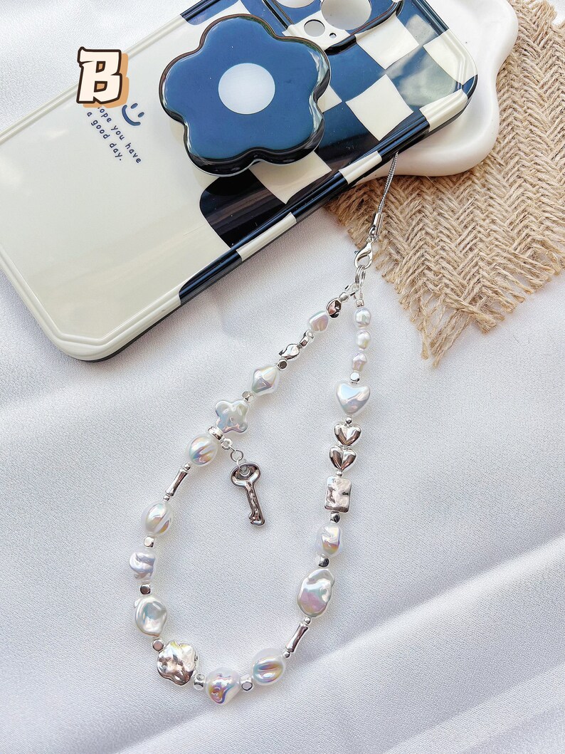 Baroque Elegance 2.0: Handmade Pearl Phone Charm - Trendy Boho ...