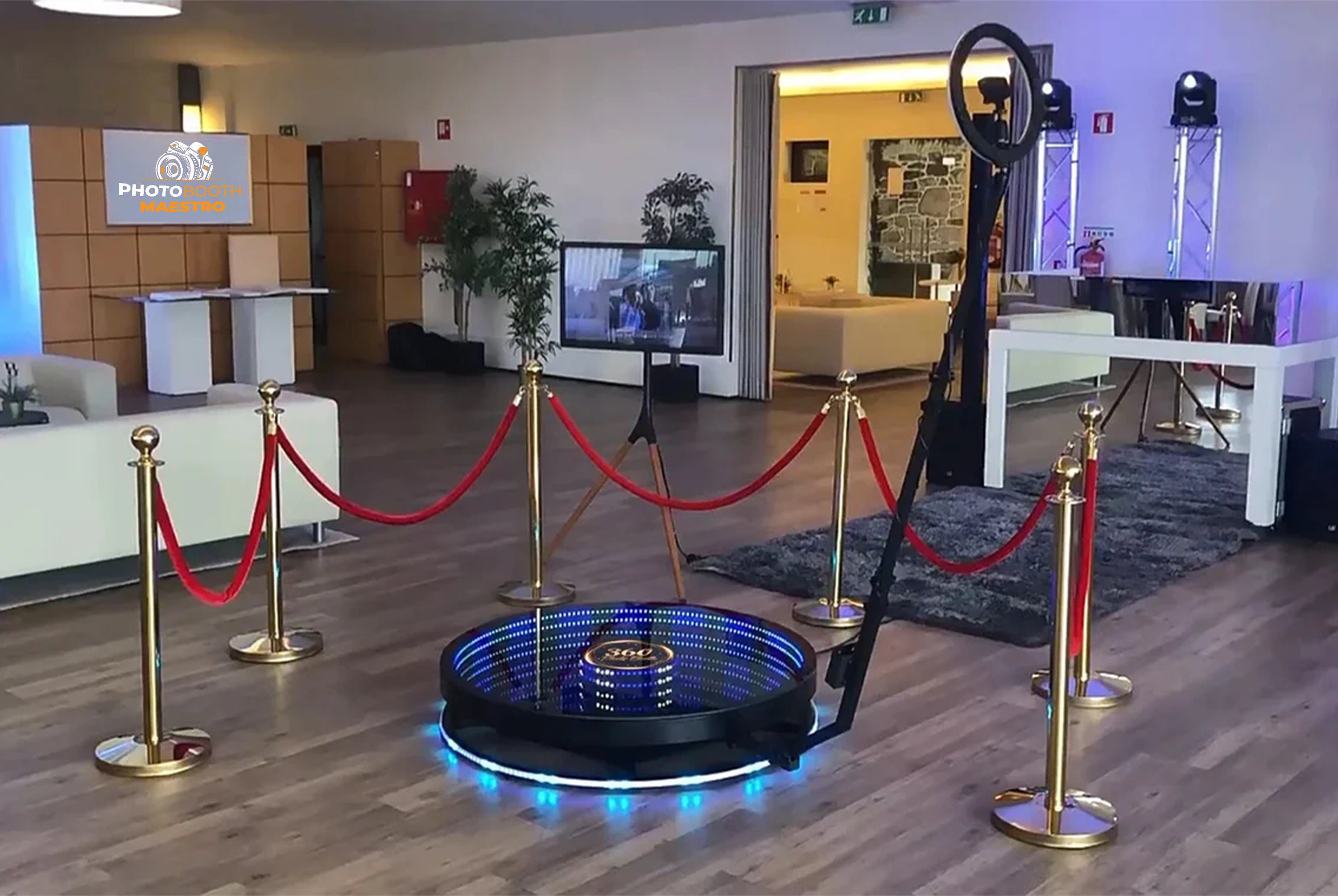 Glass 360 Photo Booth. 360 Video Booth. Automatic 360 Spinner. Mirror ...
