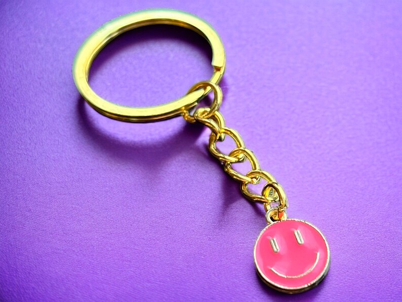 Dark Pink Smiley Face Keyring. Happy Face Keychain, Cute Key Holder ...