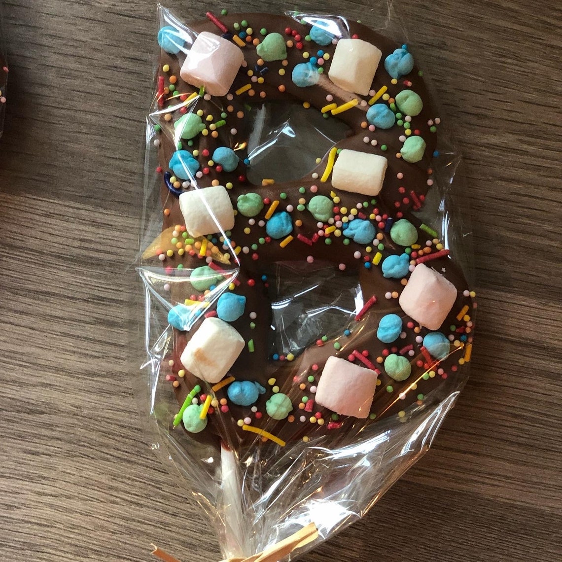 ABC Letter Sprinkle Pop Kit 40g Make Your Own Chocolate Lollipop Kit ...