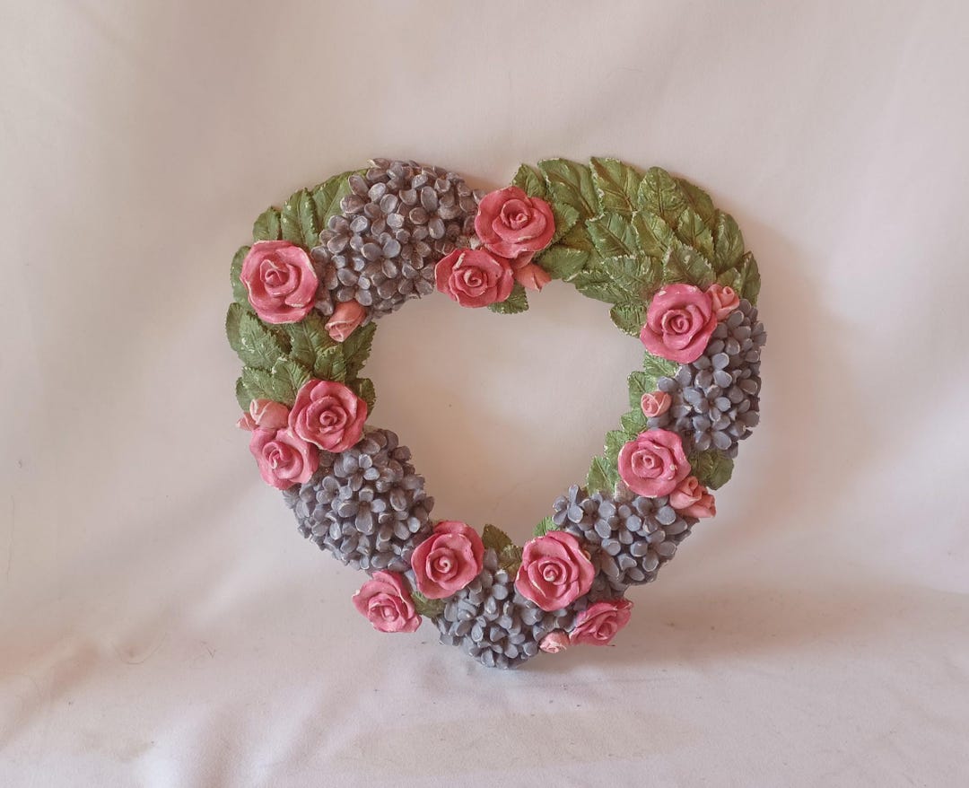 Shabby Chic Plaster Heart Shaped Hand Painted Sculpted Flower Wreath ...