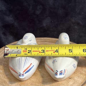 Pair of Vintage Rye Pottery Ducks; Made in England; White With Blue and ...