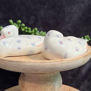 Pair of Vintage Rye Pottery Ducks; Made in England; White With Blue and ...