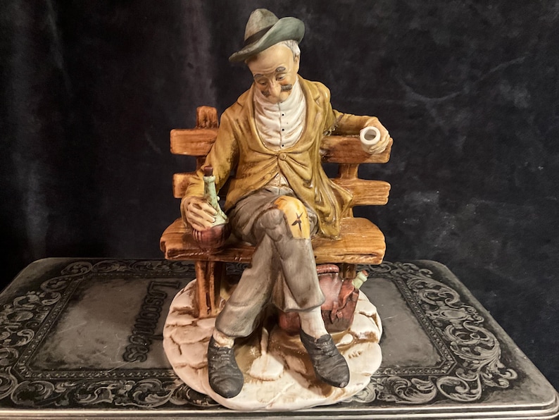 Vintage Lefton “A Stitch in Time” Figurine 5592; Napcoware Porcellane D ...