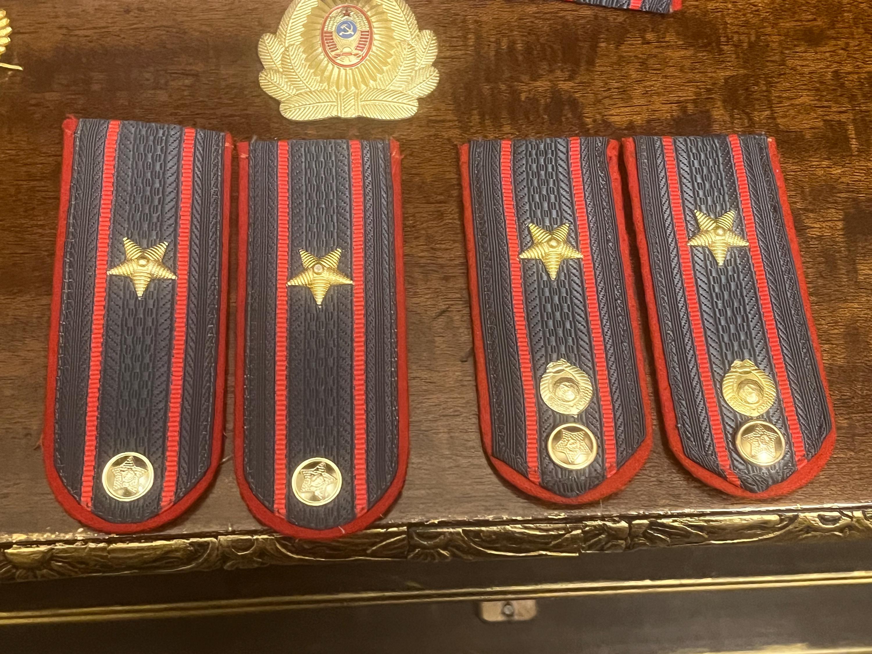 Russian Military Epaulettes; Soviet Officer Badges; Military Shoulder ...