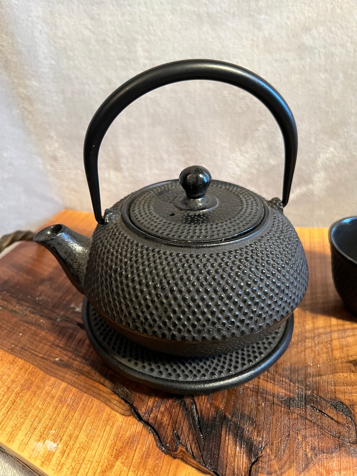 Signed Japanese Iron Nambu Teapot With Hot Plate and 2 Cups Ochoa ...