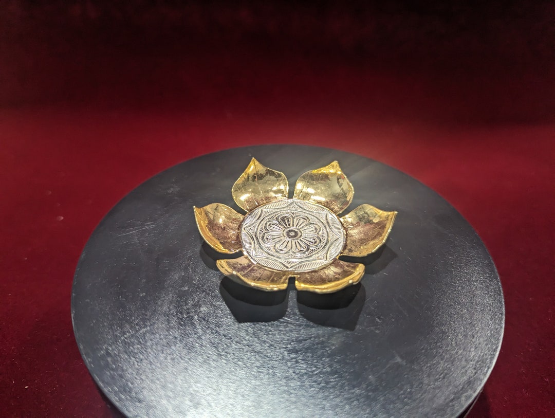 Pure Silver Gift ,pure Silver Lotus Stand , Pure Silver Gift Item ...