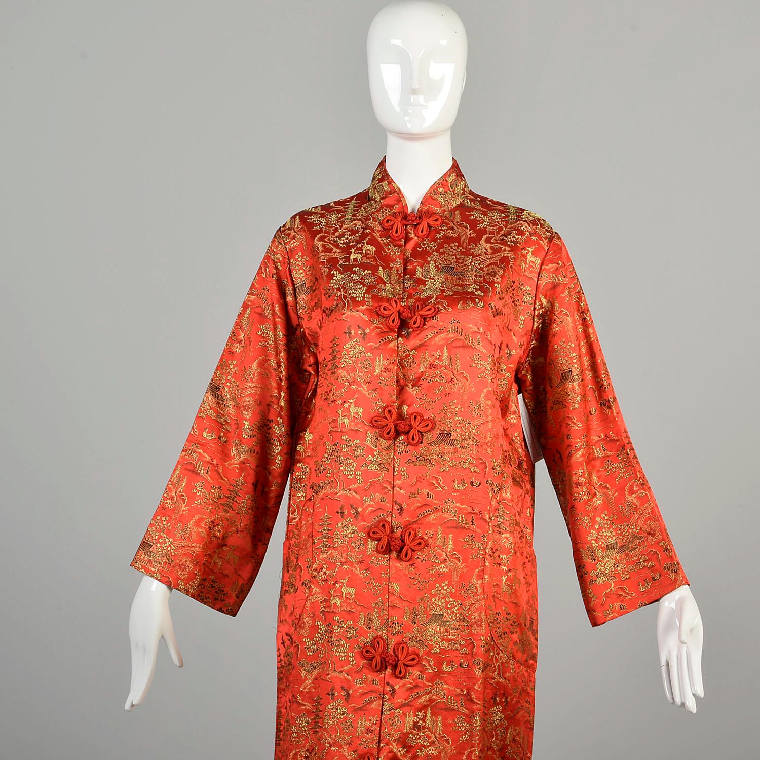 Medium Vintage 1990s Red and Gold Brocade Japanese Robe With Frog ...