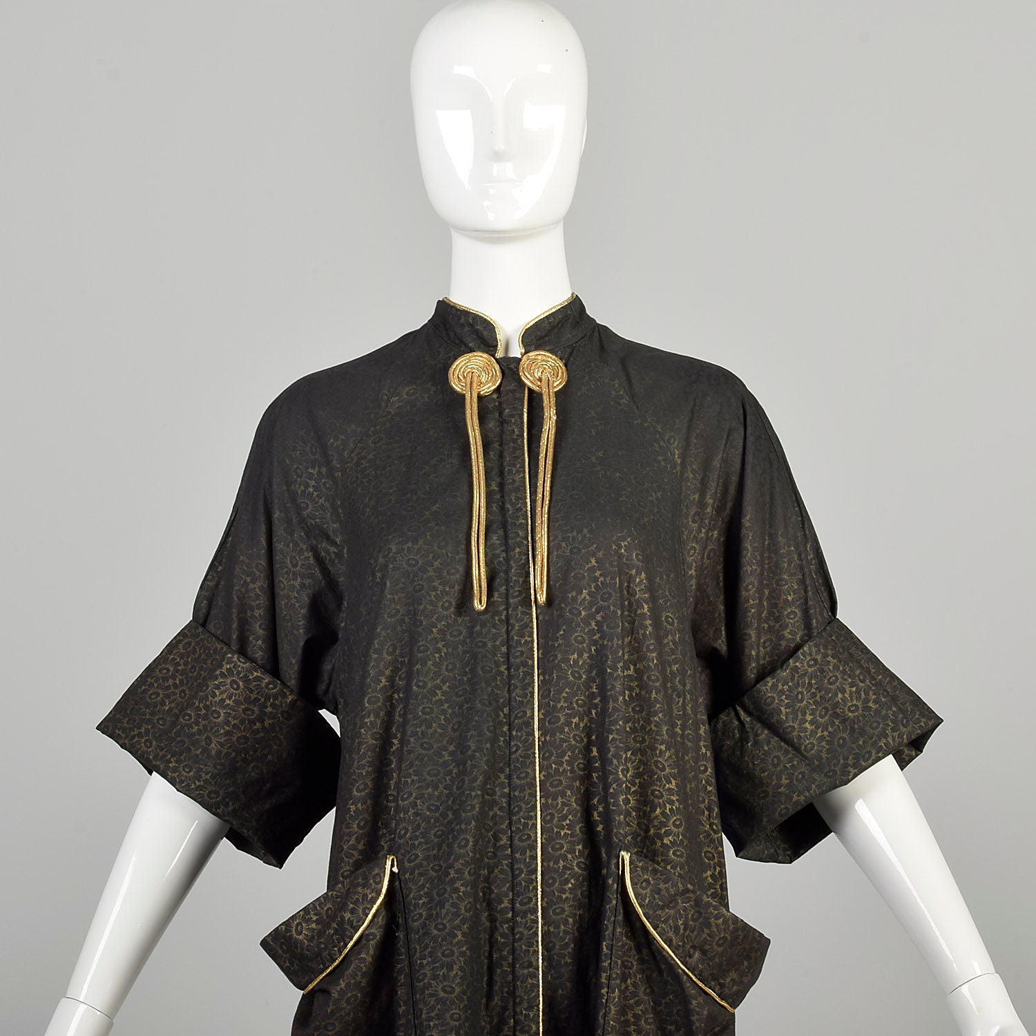 Large 1950s Black Housecoat Gold Trim Floral Print Short Sleeve Large ...