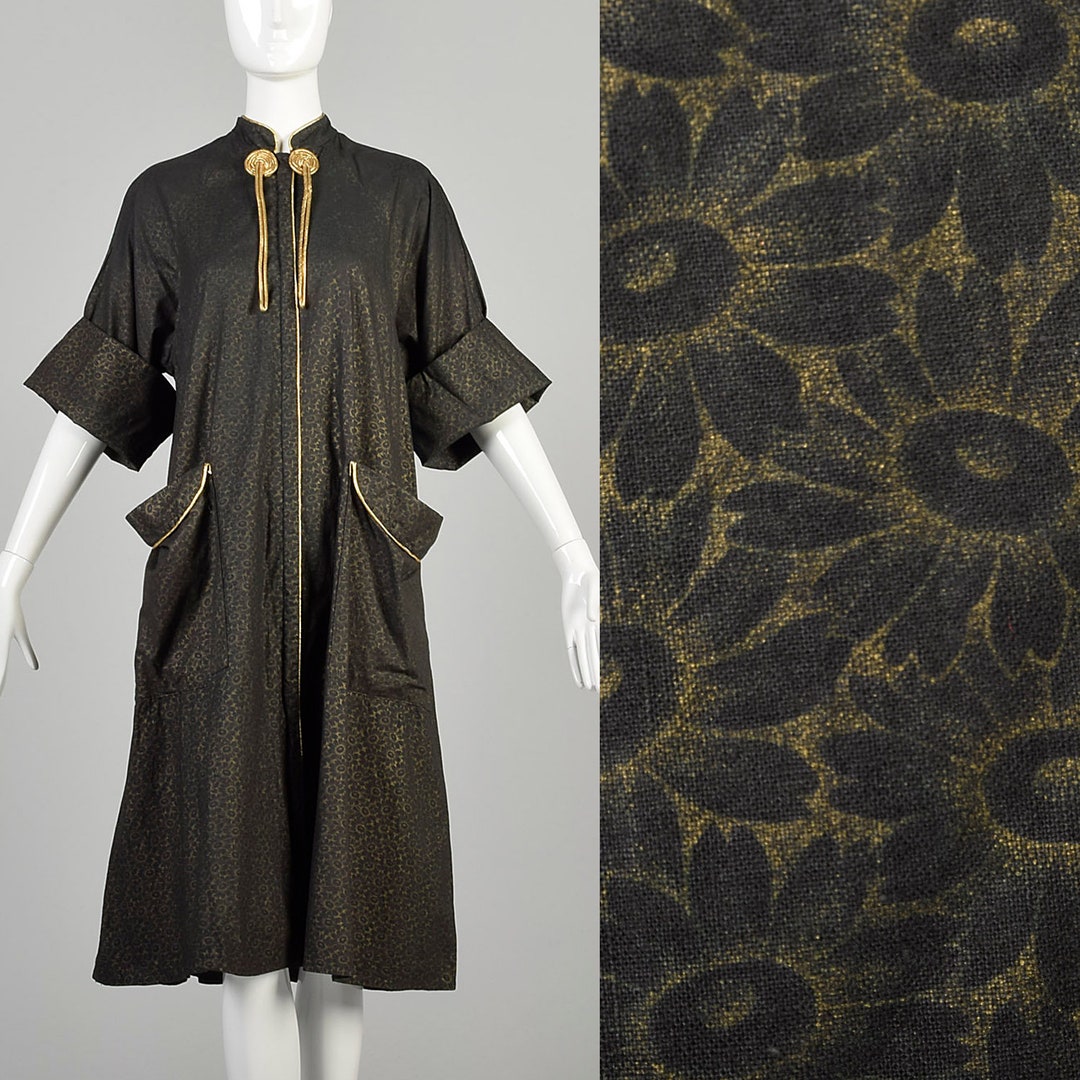 Large 1950s Black Housecoat Gold Trim Floral Print Short Sleeve Large ...