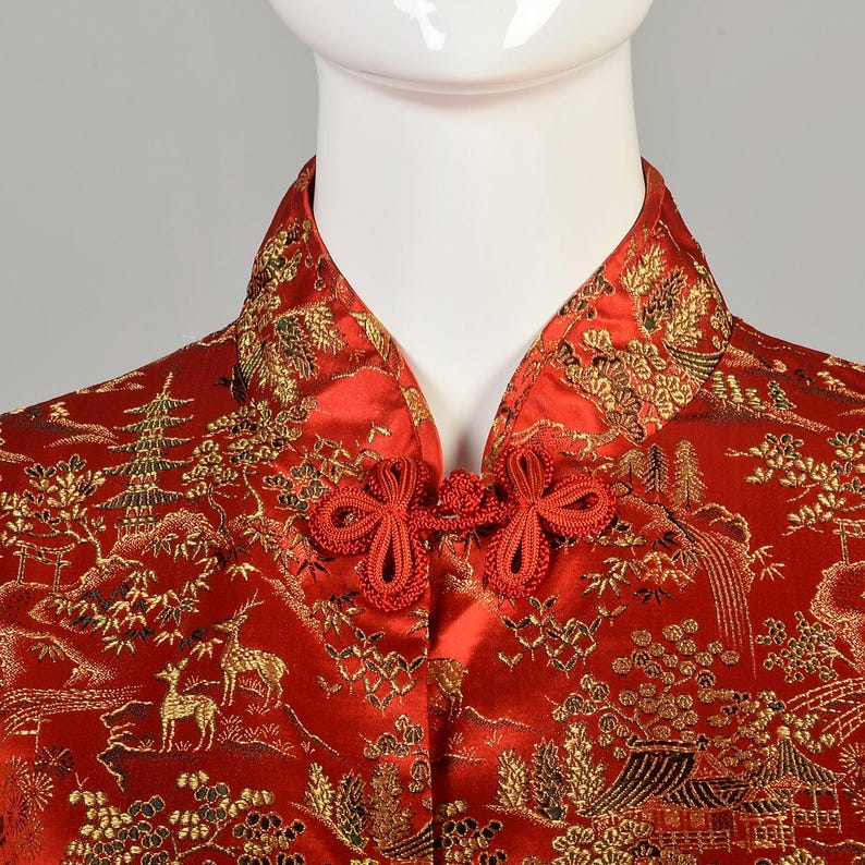 Medium Vintage 1990s Red and Gold Brocade Japanese Robe With Frog ...
