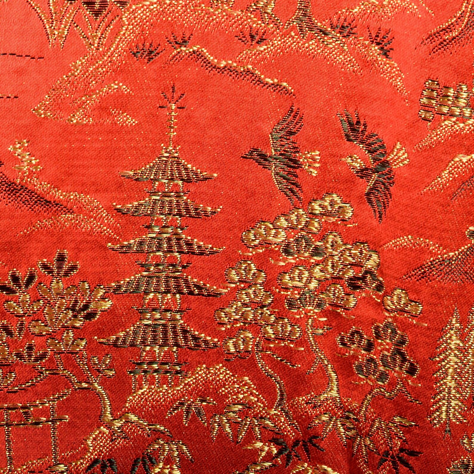 Medium Vintage 1990s Red and Gold Brocade Japanese Robe With Frog ...