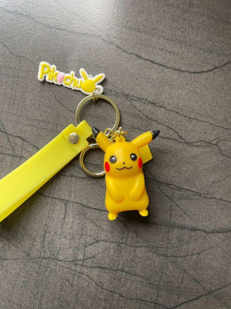 Souvenirs Pokemon Figures Pikachu Bulbasaur Keyrings Gift Poison ...