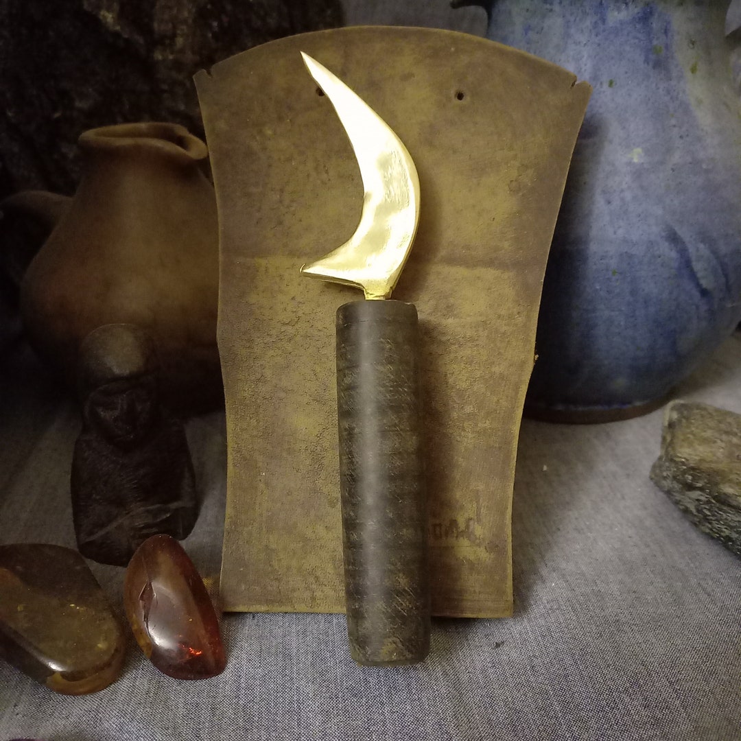 Bronze Herbal Sickle boline With a Stacked Handle Made of Leather ...