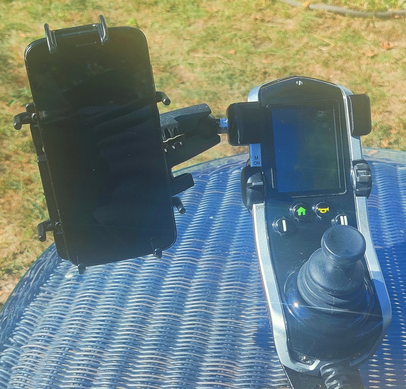 Quantum Q-logic Electric Wheelchair Powerchair Phone Mount Complete ...