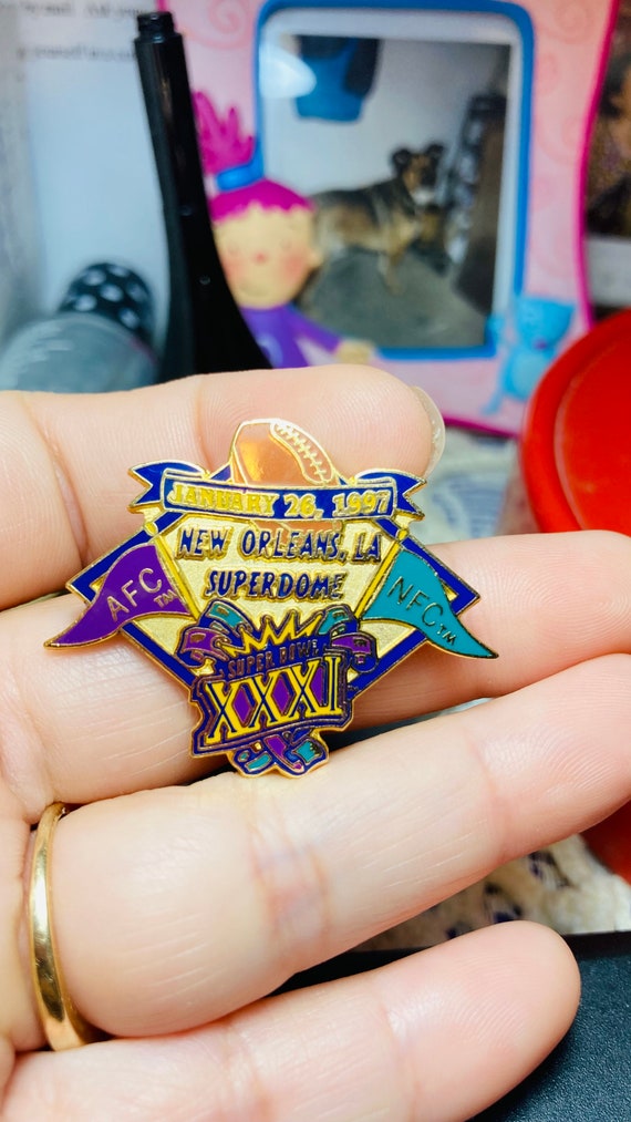 Vintage pin super - Gem