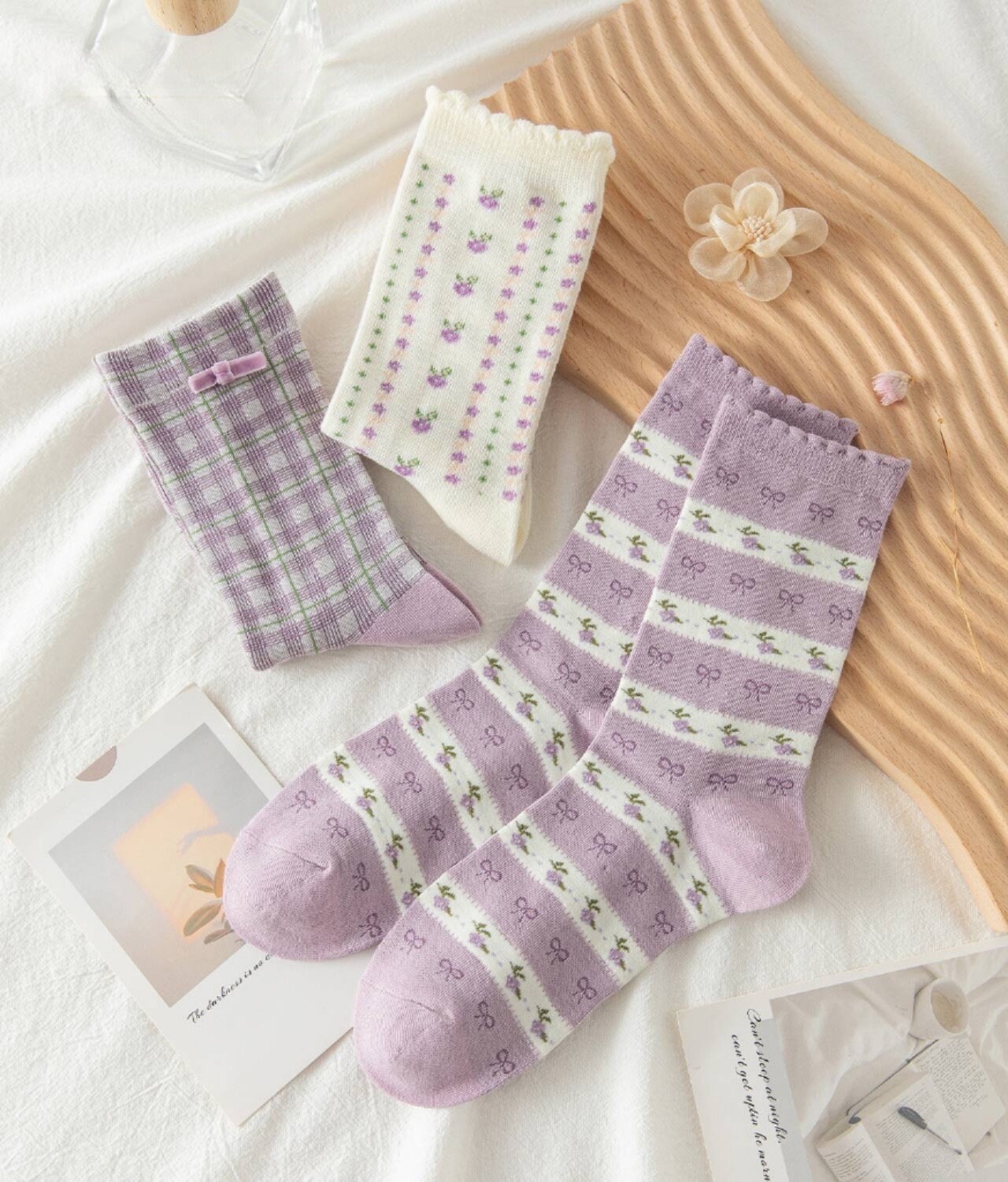 Lavender & White Floral Cotton Socksflower ...