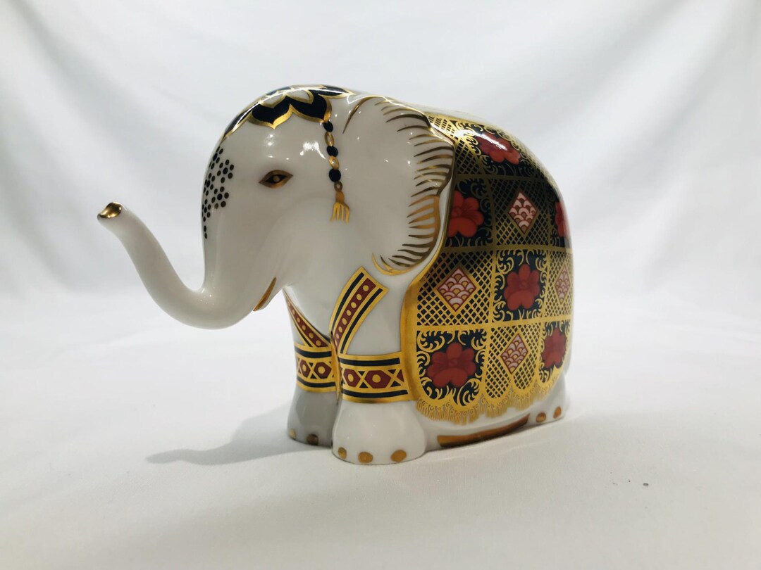 Perfect Royal Crown Derby Imari Elephant Paperweight With Gold Stopper ...