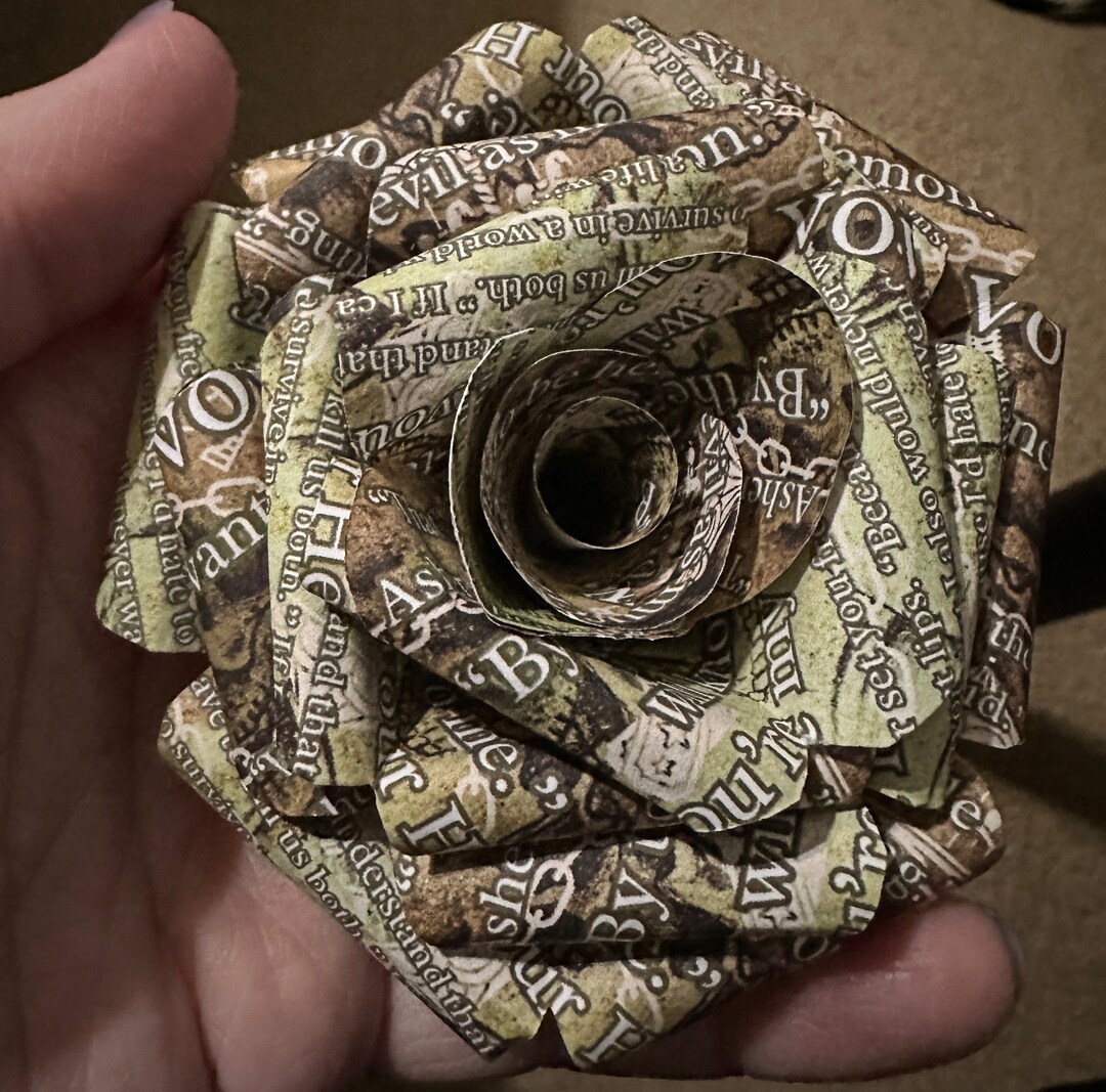 Shantel Tessier the Sinner Custom Paper Rosebud W/quotes - Etsy