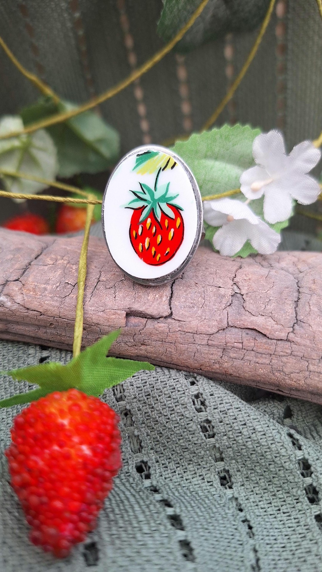 Oval Ring in Broken Crockery With Strawberry Pendant - Etsy