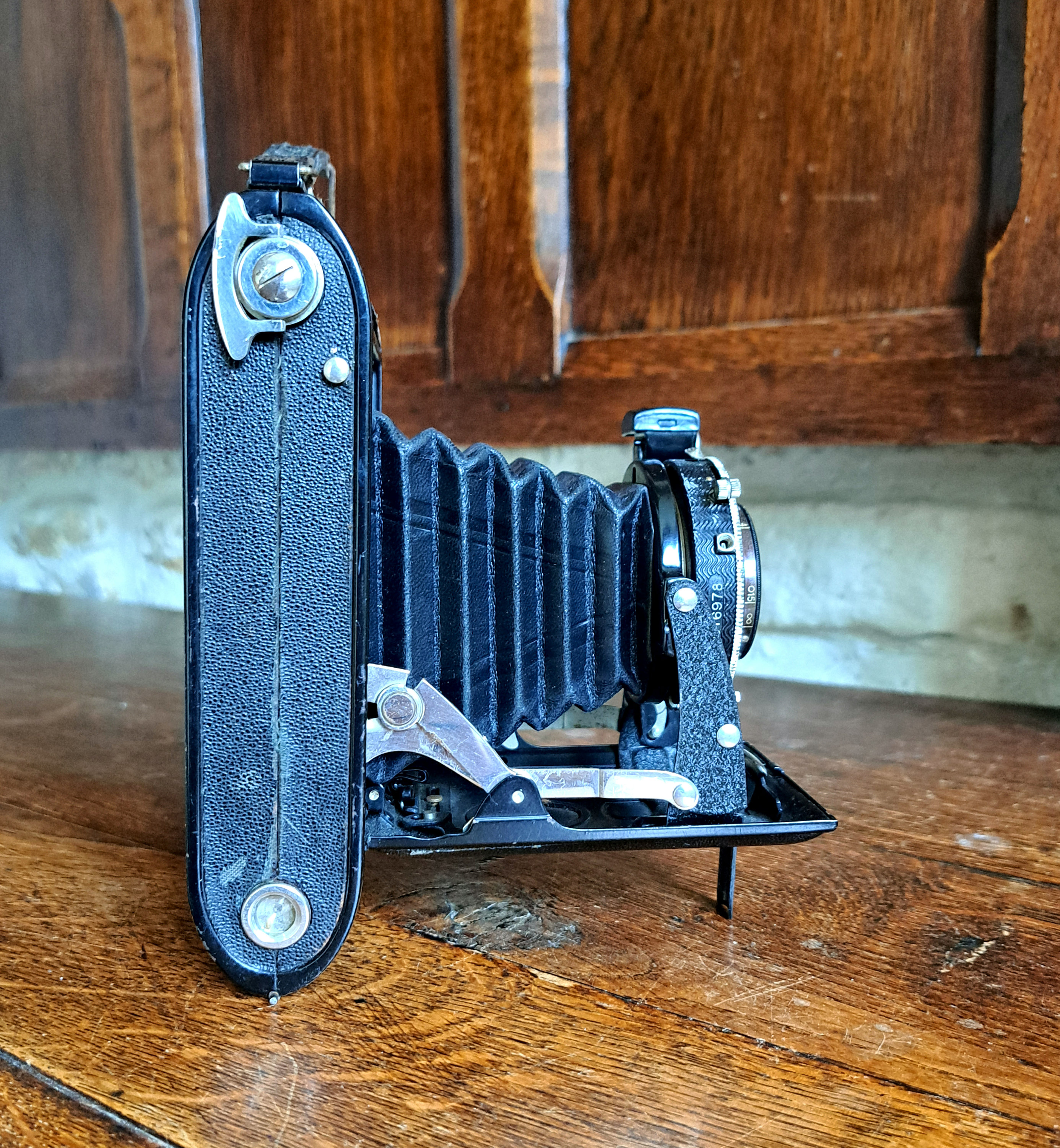 Voightlander Bessa 6x9cm Medium Format Folding Camera With Voightlander ...