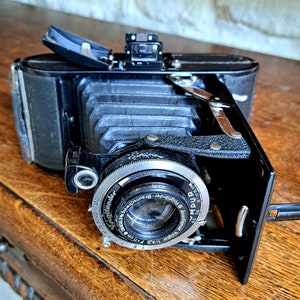 Voightlander Bessa 6x9cm Medium Format Folding Camera With Voightlander ...
