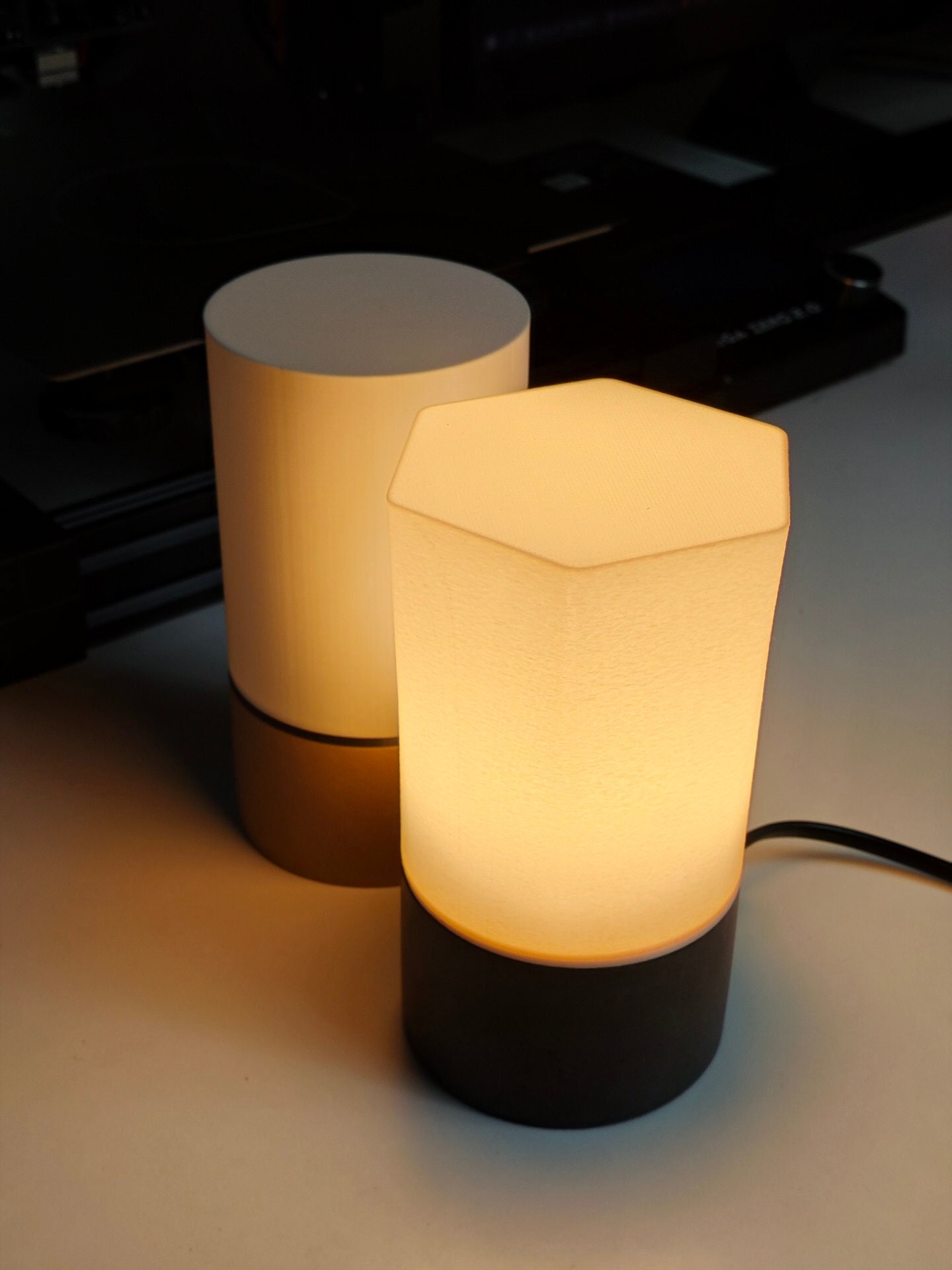 STL Table Lamp With Shade. 3d-printed Desk Lamp E27 Socket, Modern ...