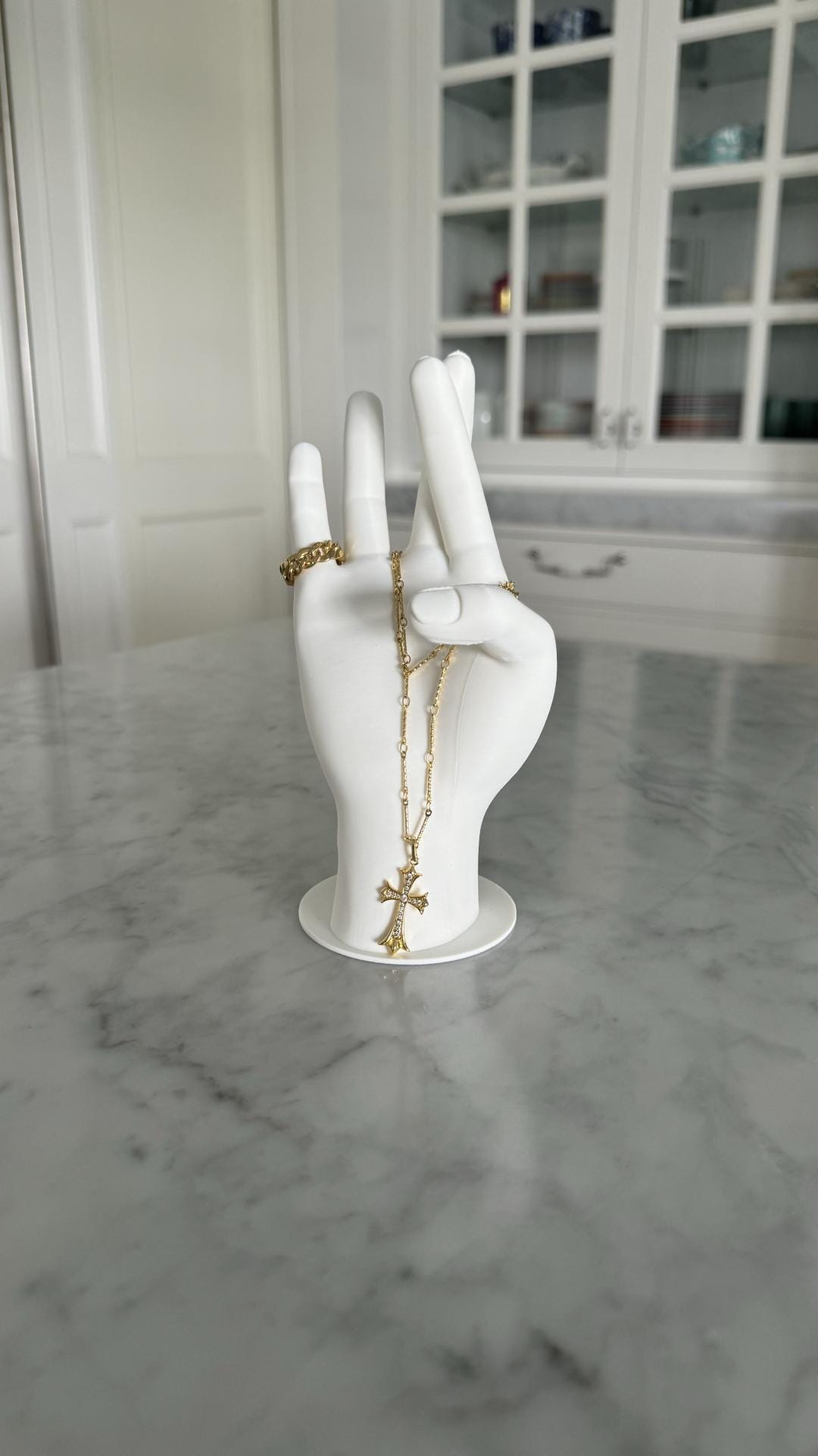 Hand Sculpture Ring Holder – Modern Jewelry Organizer Stand for Rings ...