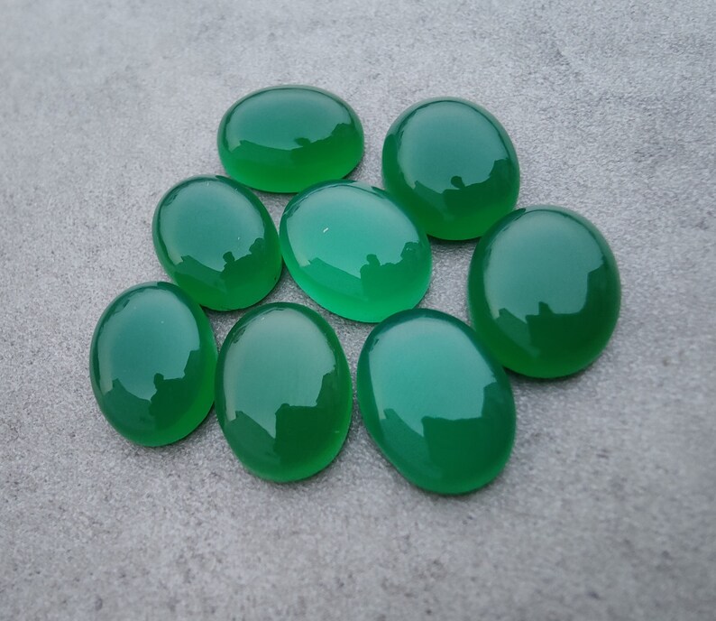 Natural Green Onyx Cabochon: AAA+ Oval Calibrated Gemstone - Etsy