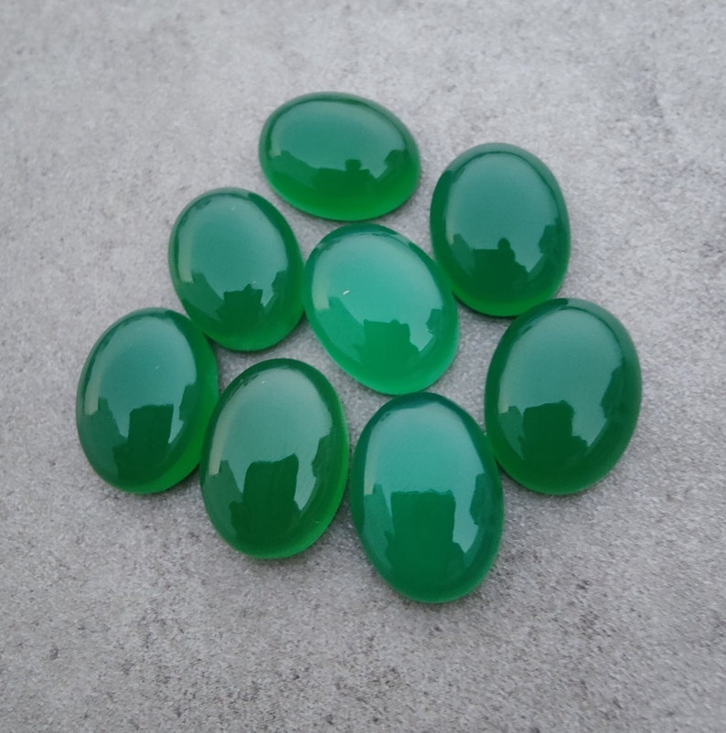 Natural Green Onyx Cabochon: AAA+ Oval Calibrated Gemstone - Etsy
