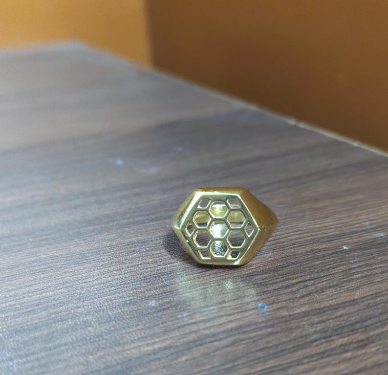 Honeycomb Signet Ring • Gold Bee Hive Ring • Geometric Hexagon Ring ...