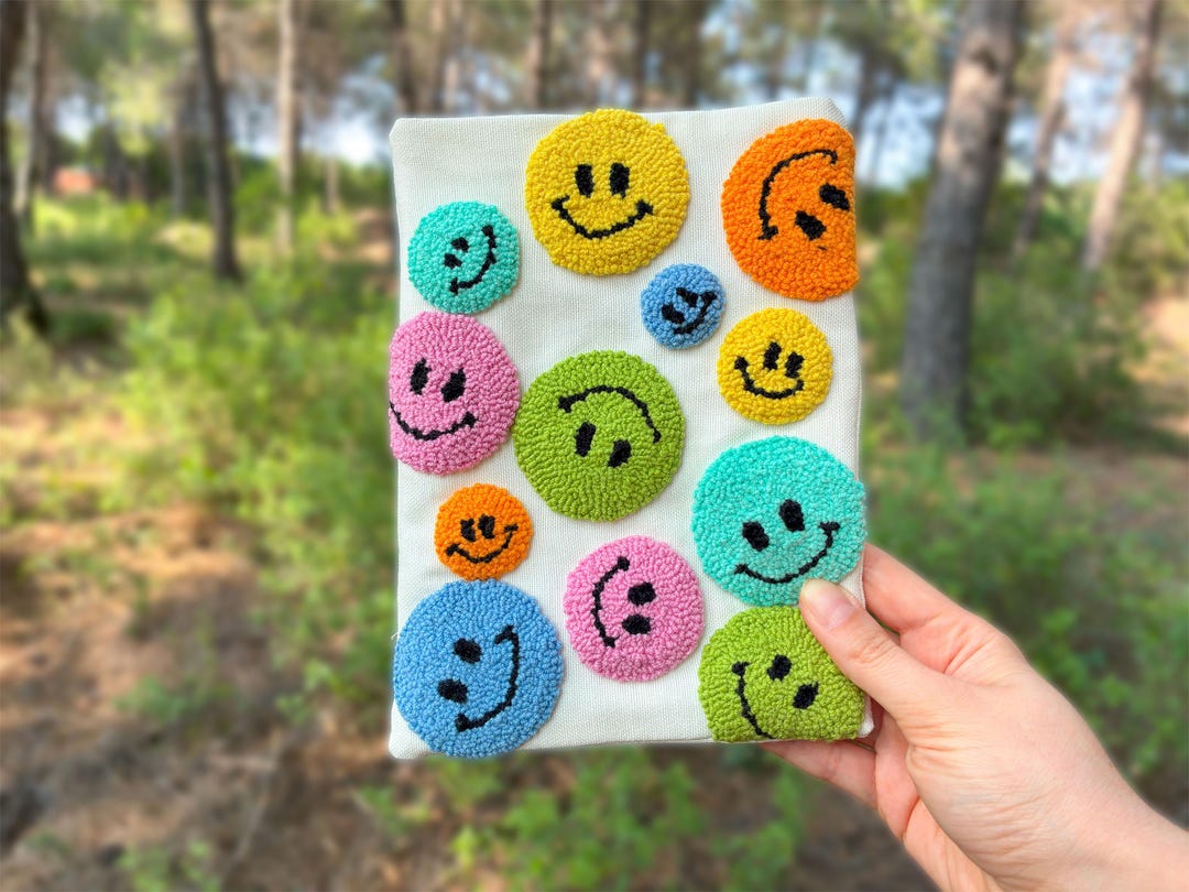 Happy Smile Kindle Sleeve, Retro Happy Face Punch Needle Phone Pouch ...