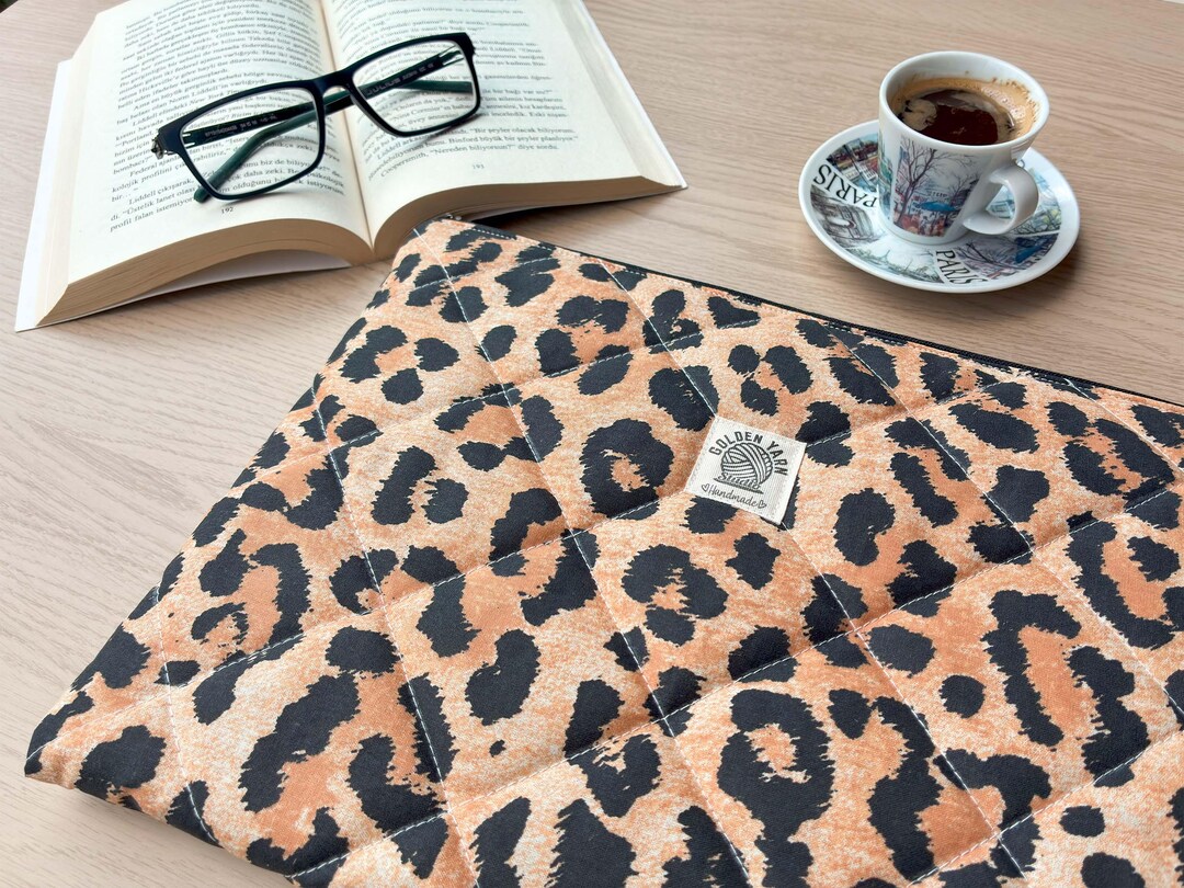 Classic Leopard Print Quilted Laptop Sleeve, Orange Black Animal ...