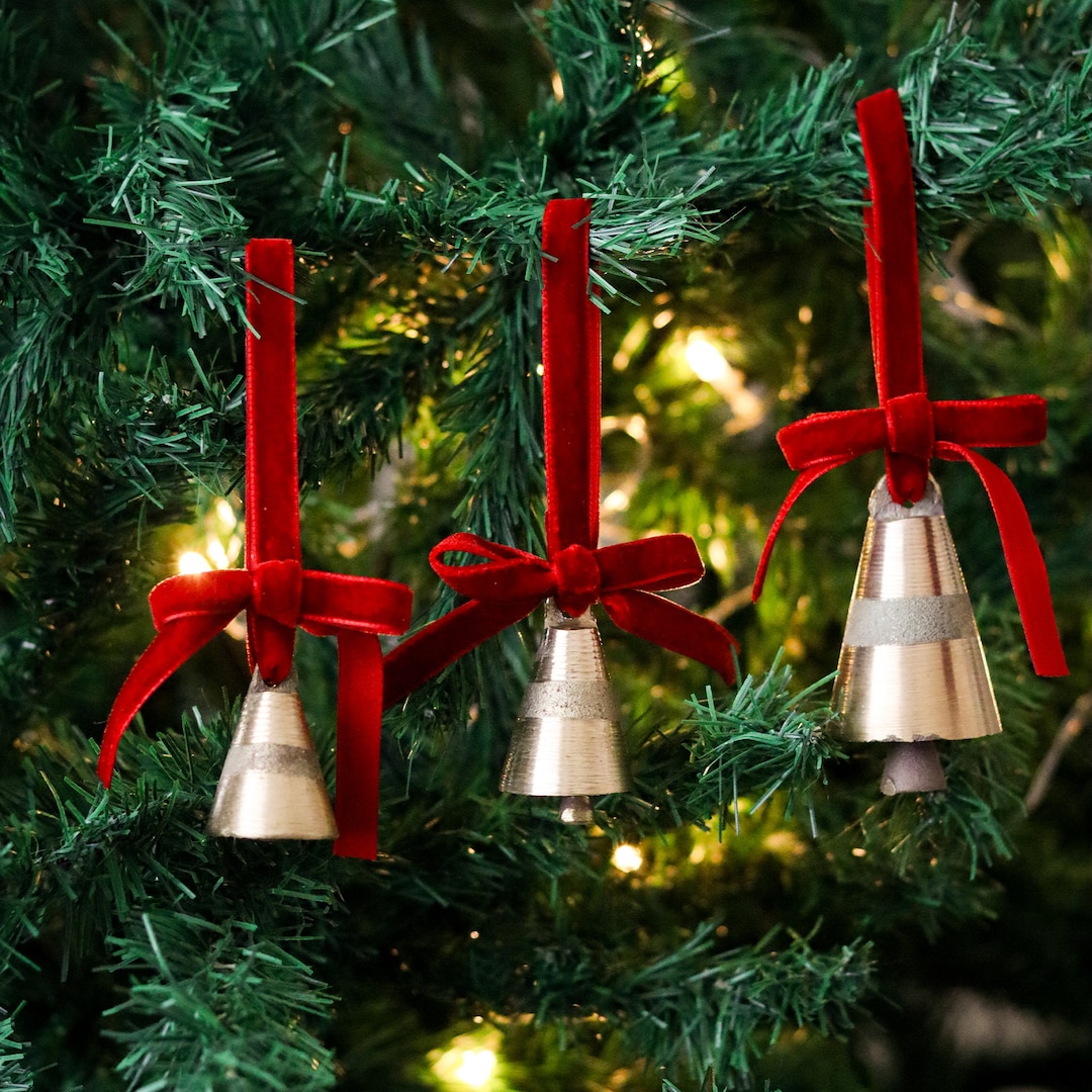 Velvet Elegance: Enchanting 3 Piece Bell Set Ornaments for a Timeless ...