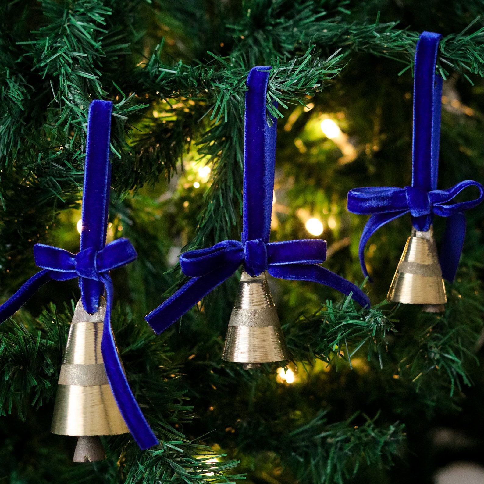 Velvet Elegance: Enchanting 3 Piece Bell Set Ornaments for a Timeless ...
