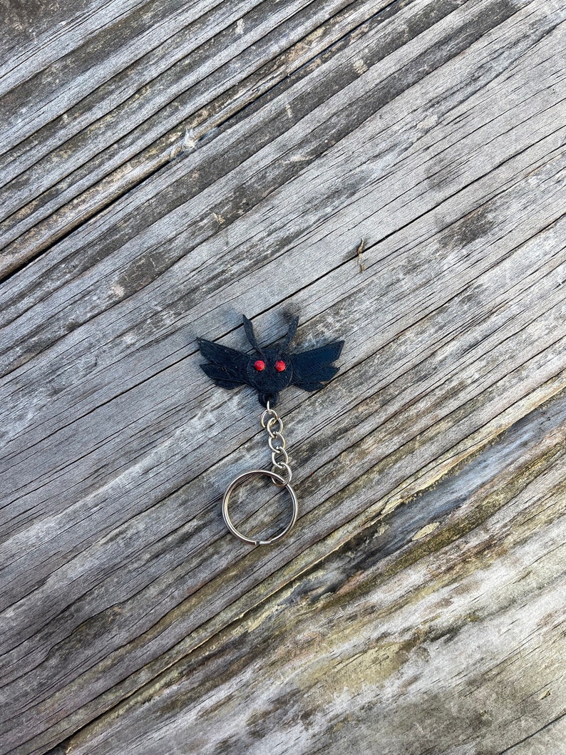 Cute Mothman KEYCHAIN - Etsy