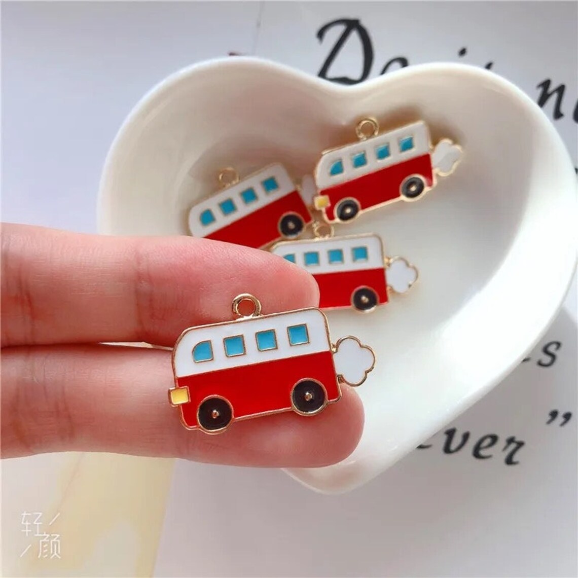 10 Pieces of Cute Little Bus Enamel Charms, Retro Bus Charms, Charms ...