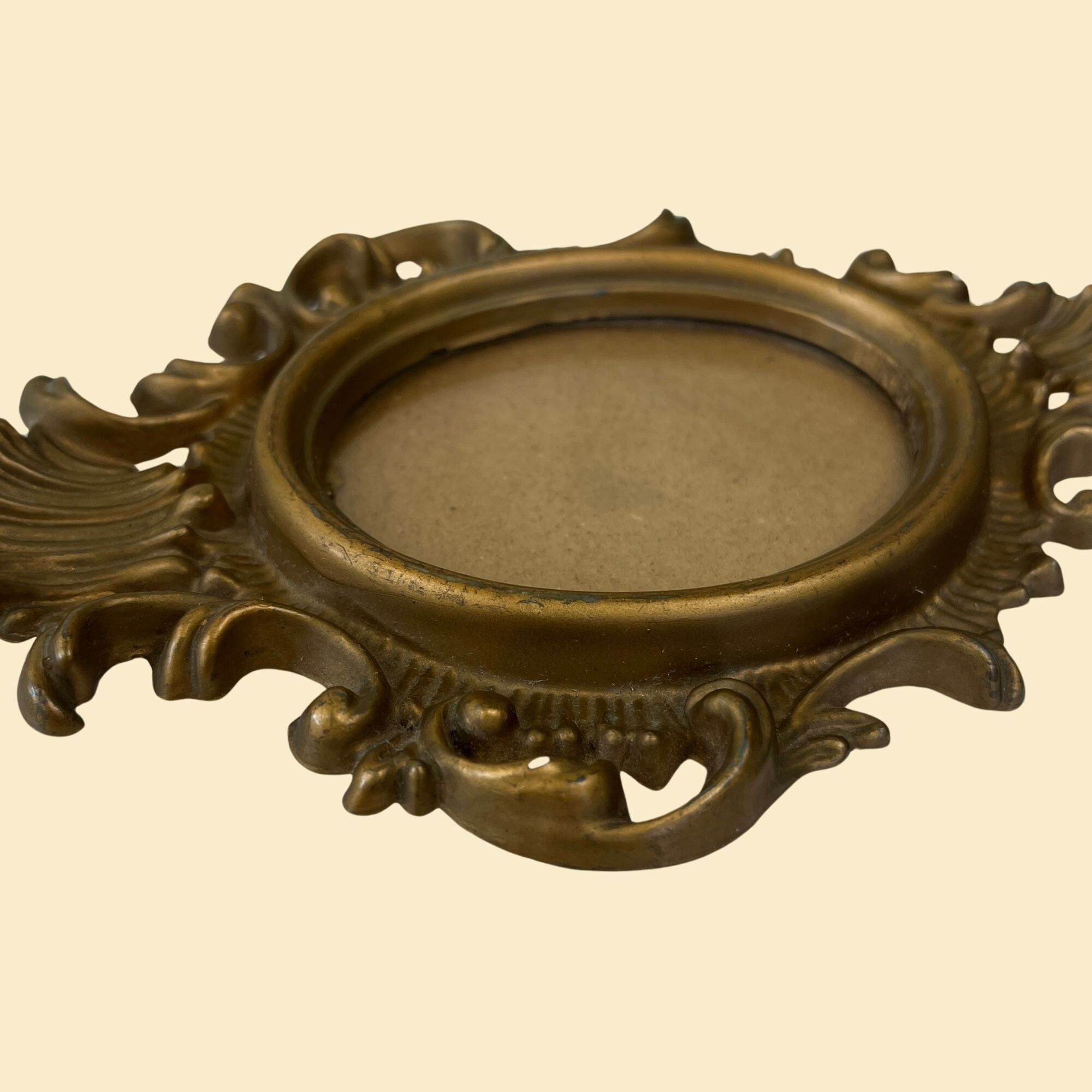 70s Gold-toned Oval Frame, Vintage Filigree Oval Wall Hanging Frame ...