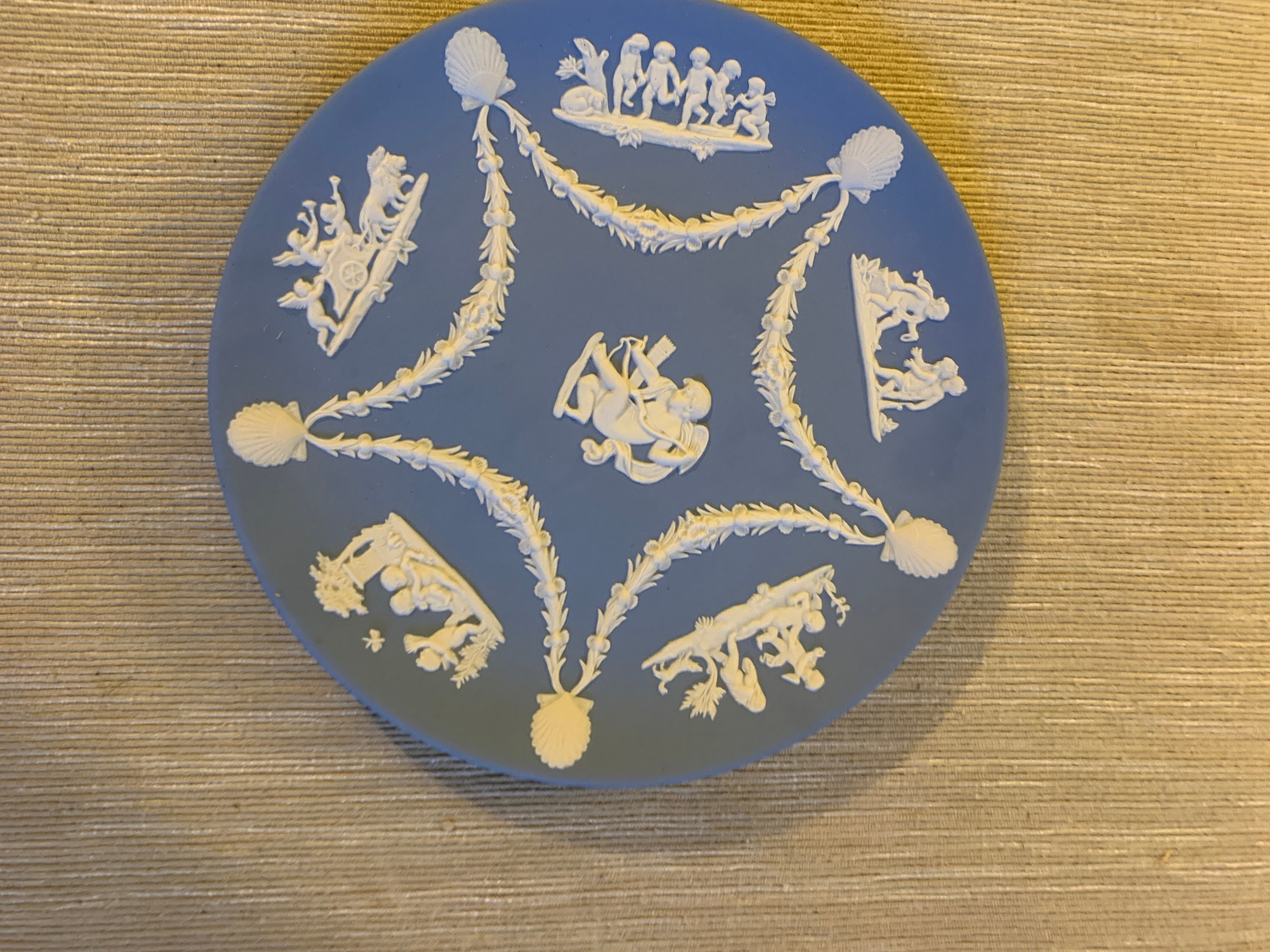 Vintage Wedgwood Jasperware the Wedgwood Collector's Society Cupid Cake ...