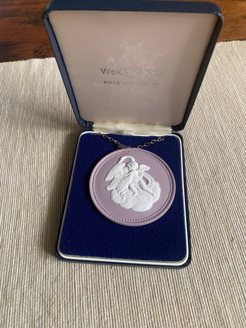 Vintage Wedgwood Jasperware Cupid Medallion - Etsy