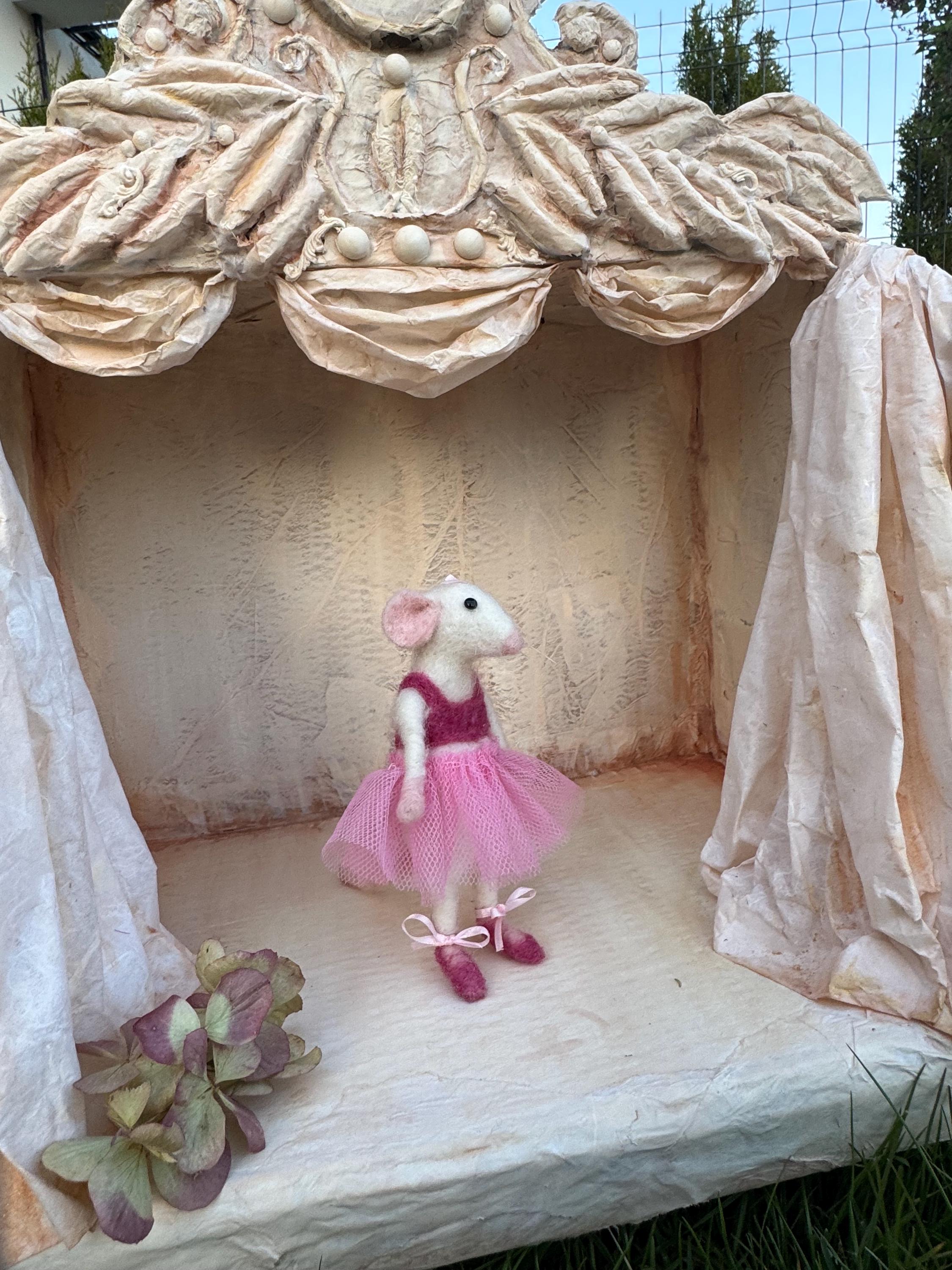 Needle Felted Ballerina Mouse: Handmade Wool Ballet Dancer - Etsy