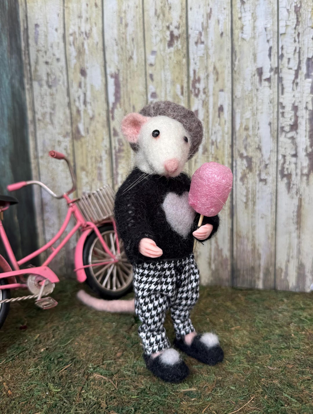 Needle Felted Wool Rat Sculpture: Whimsical Miniature Animal Art, White ...