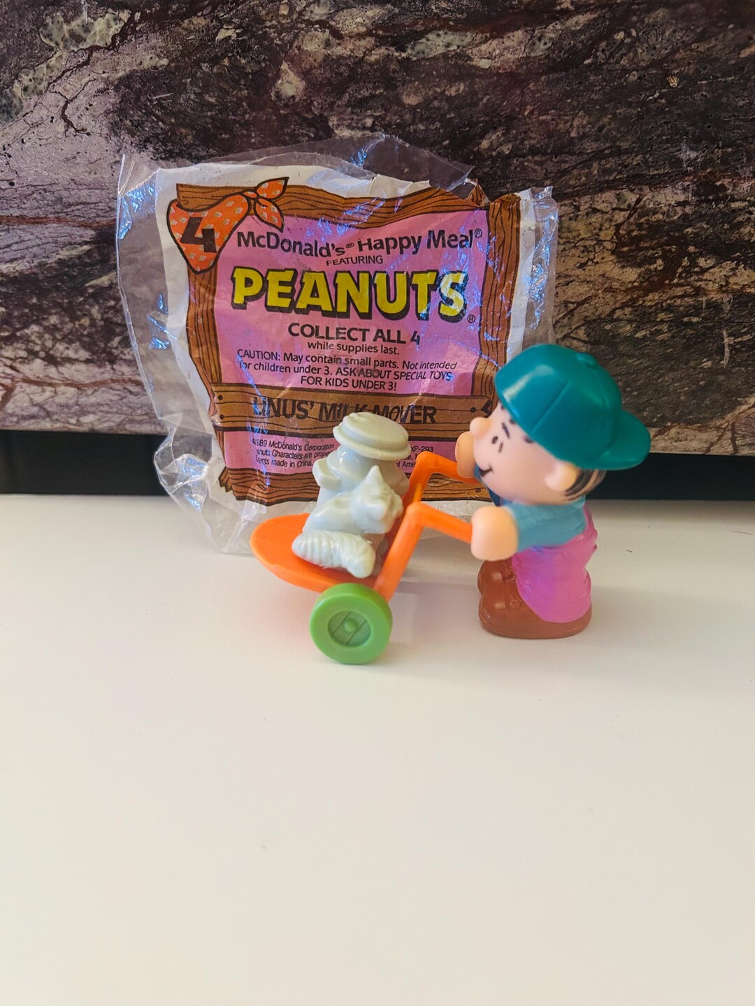 Peanuts Figure Linus Milk Mover 1989 Happy Meal Toy - Etsy