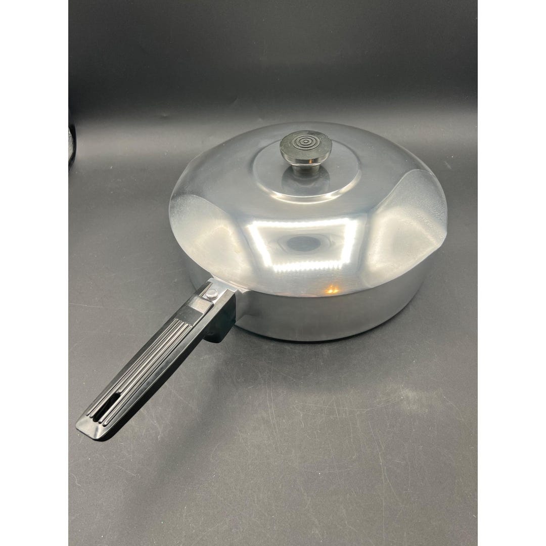Vintage Magnalite Aluminum 10.25” Fry Pan With Lid 5 3/8" High GHC USA ...