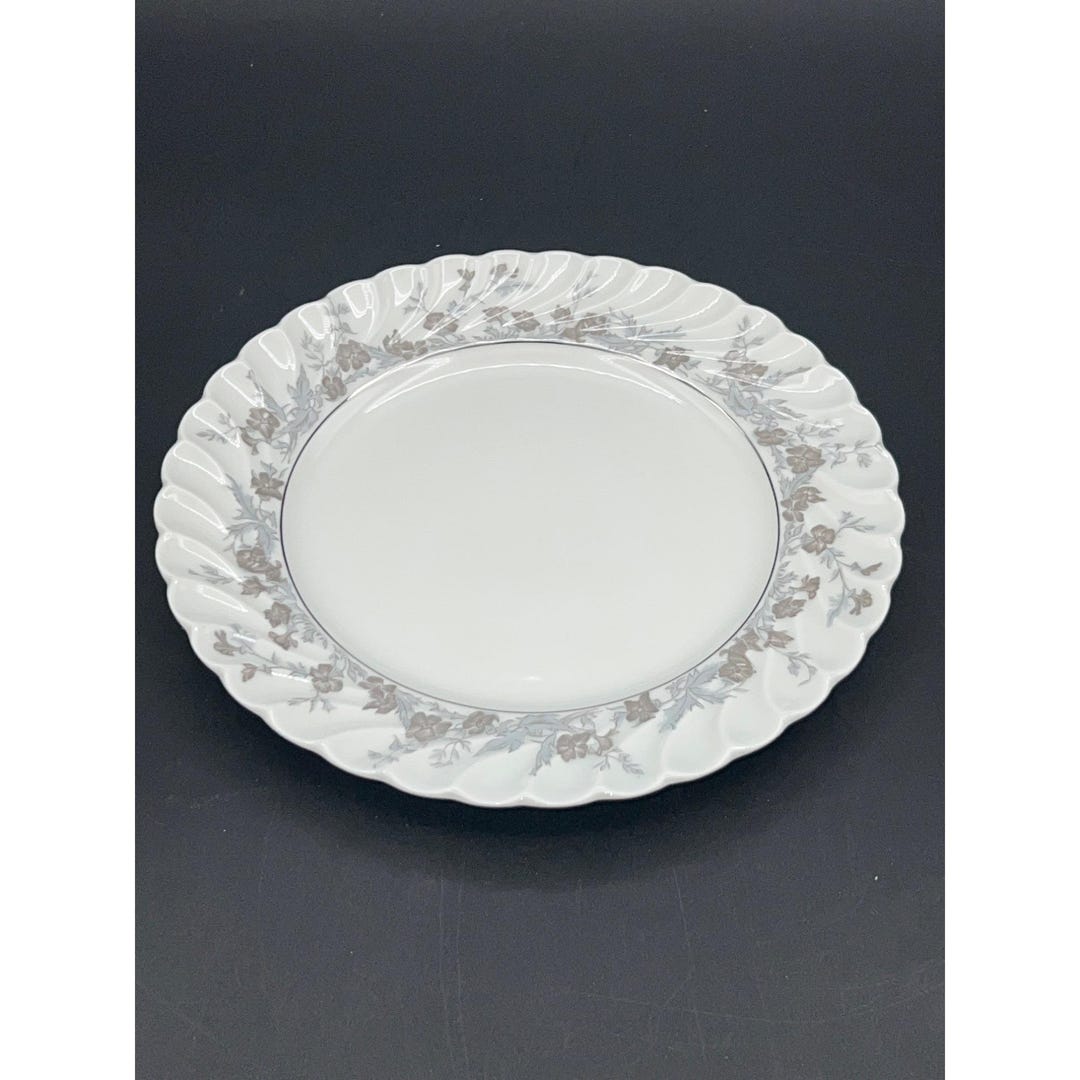 Haviland Limoges Valmont 8" Salad Plate Floral Pattern Fine Porcelain ...