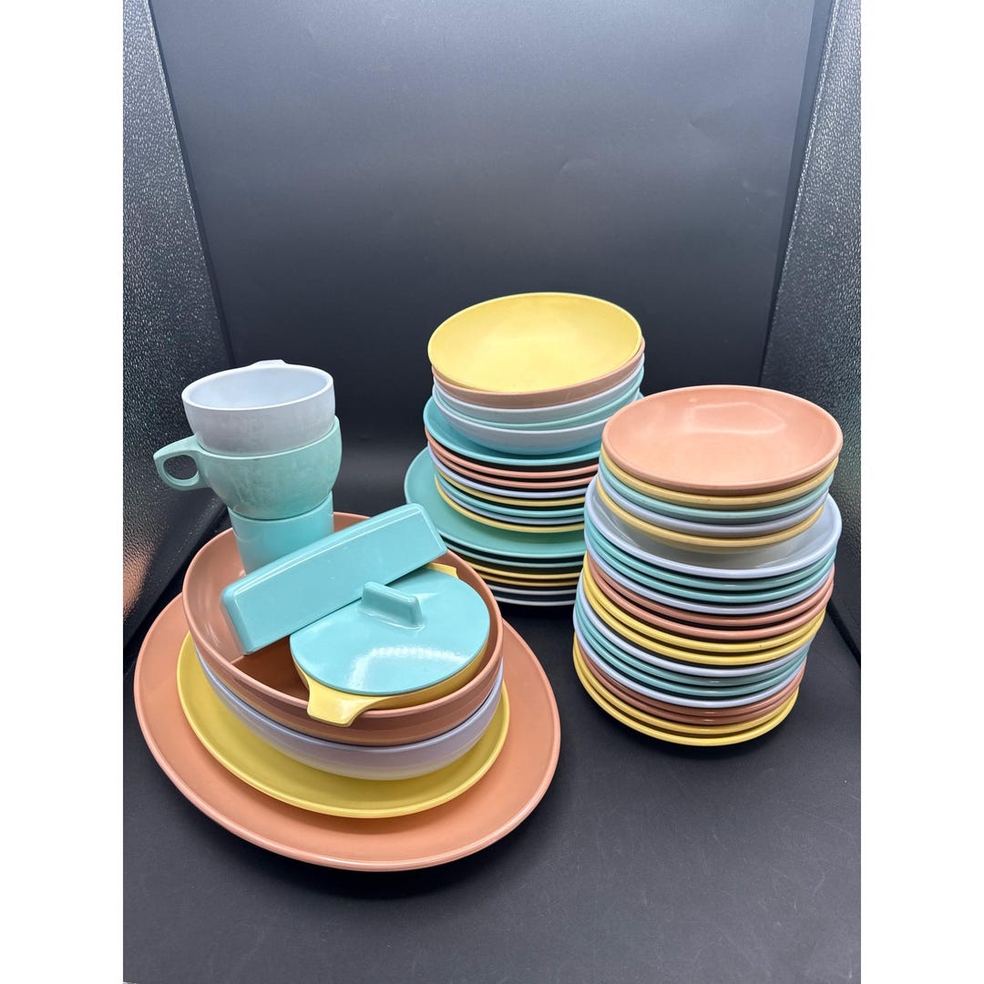 Vintage Watertown Lifetime Ware 50-piece Pastel Melamine Dinnerware Set ...