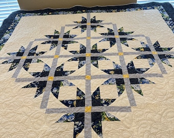 Cathedral Star Quilt - Etsy
