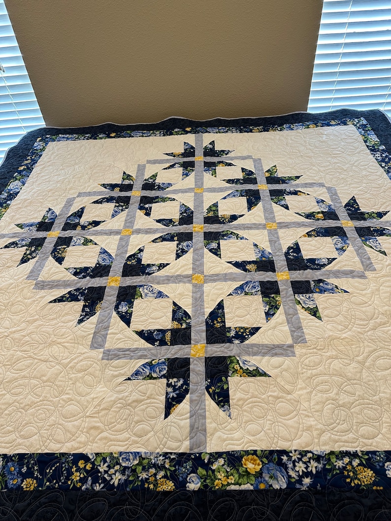 Cathedral Star Quilt - Etsy